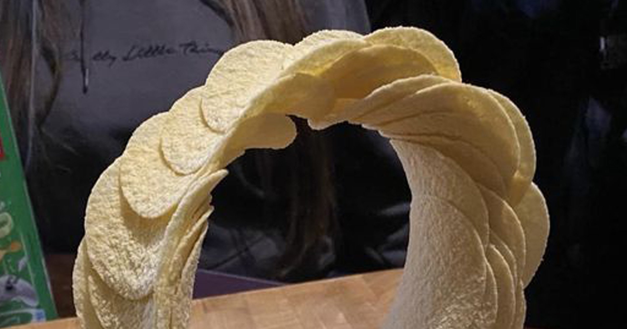 Father and daughter commit shocking act with Pringles | xklsv News